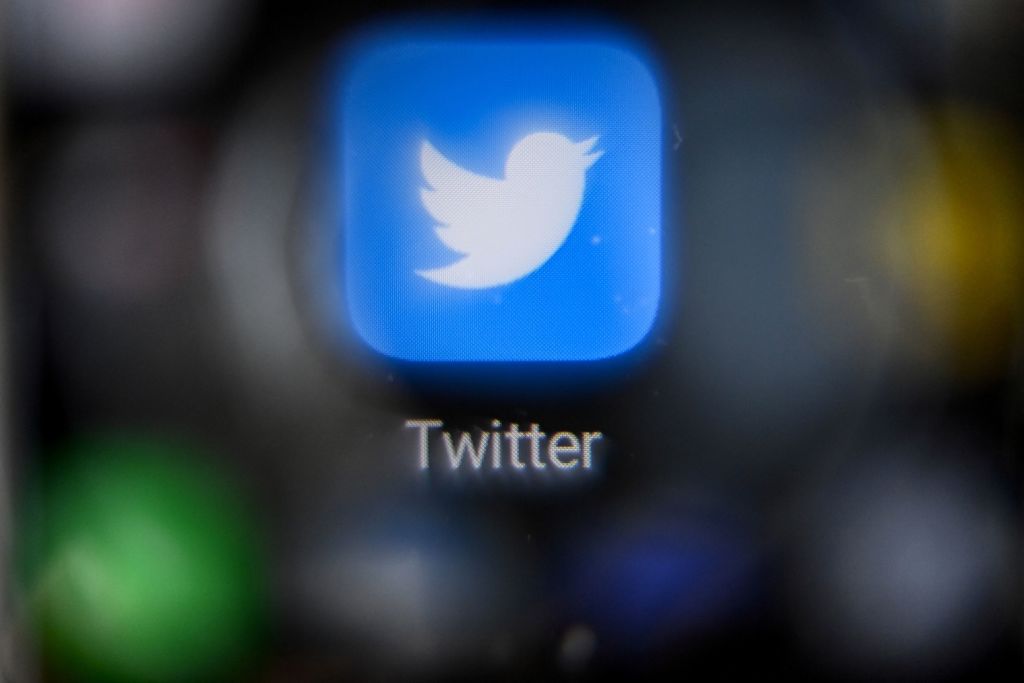 What Is The Meaning Of j On Twitter As New Slang Goes Viral 