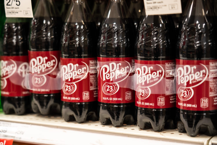 Conoce a la chica en el nuevo comercial de Fansville de Dr Pepper que ...