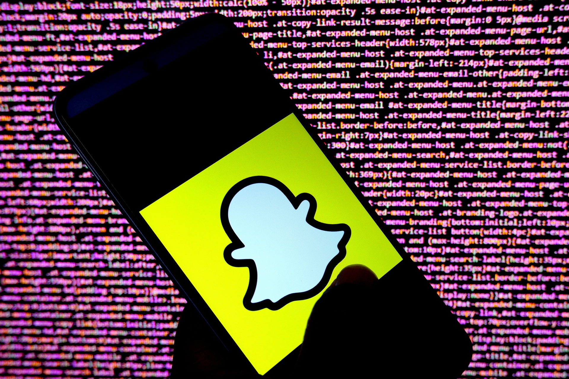 Why is Snapchat's font size all over the place today? How to fix it
