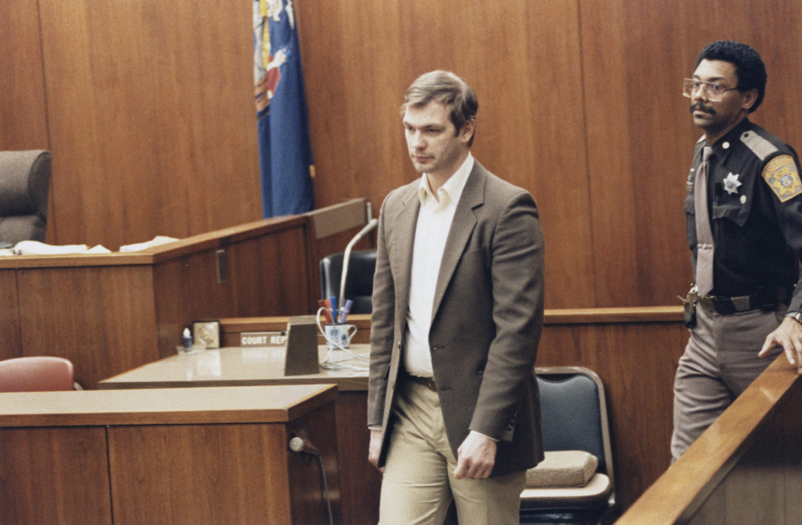 ¿Quién interpreta a Anthony Hughes, la víctima de Jeffrey Dahmer en ...