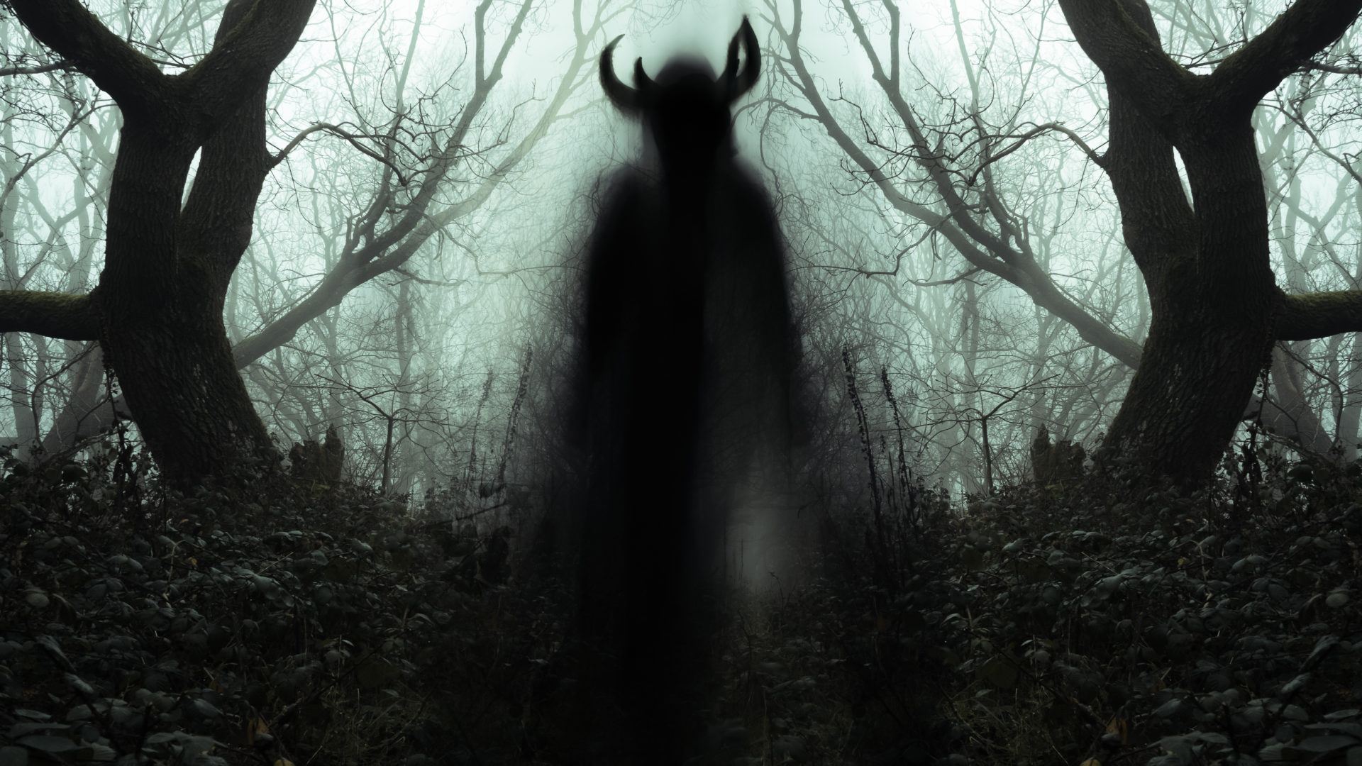Terrifying image shows moment 'ghost' of a 'Hawaiian warrior' is caught ...