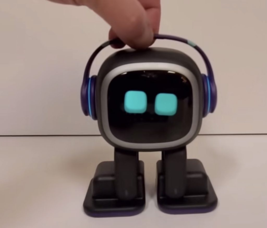 Cute AI Pet Pal robot 'resembles a real pet' and is the future of ...