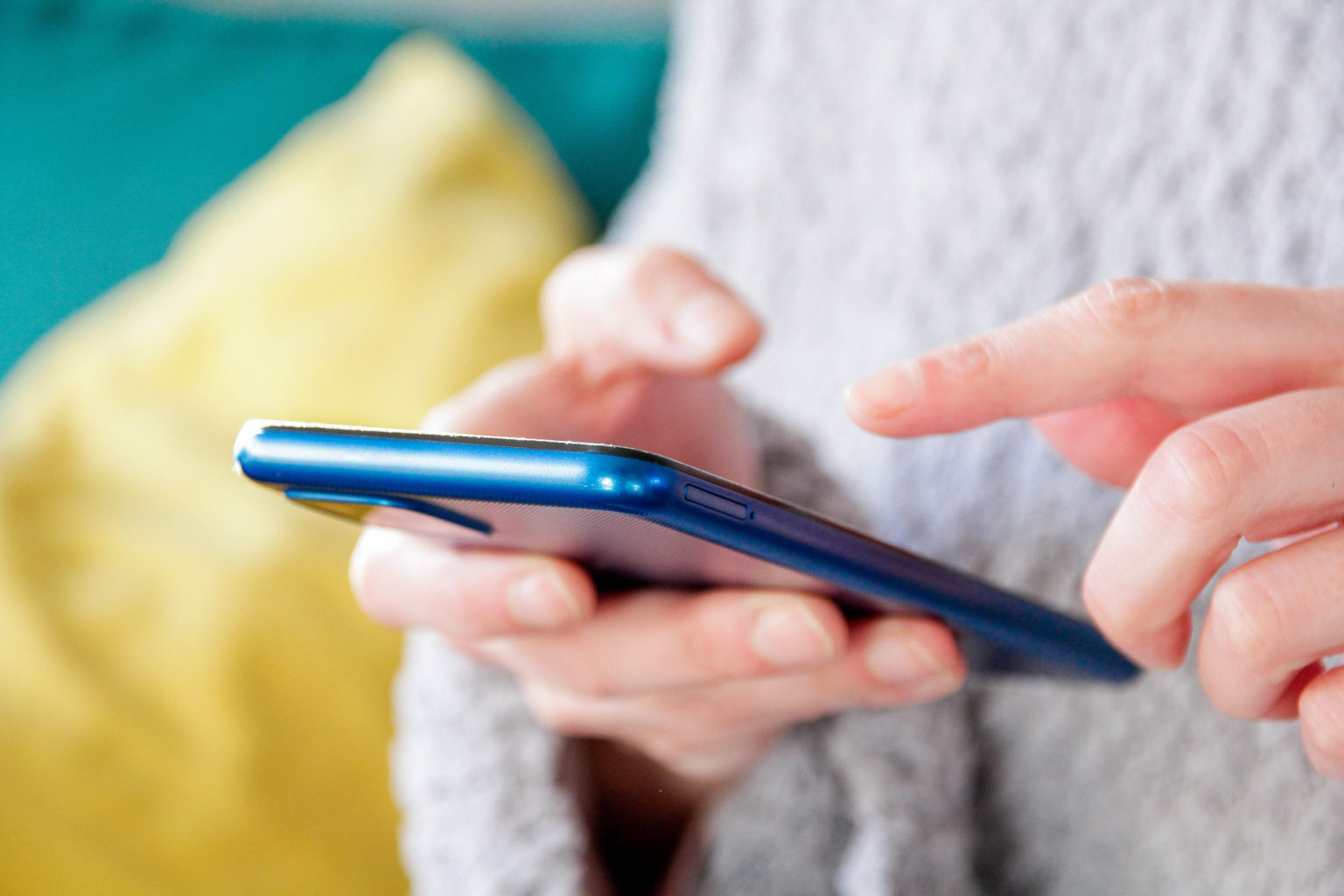 Secret iPhone 'spy trick' lets you eavesdrop on people when you leave ...