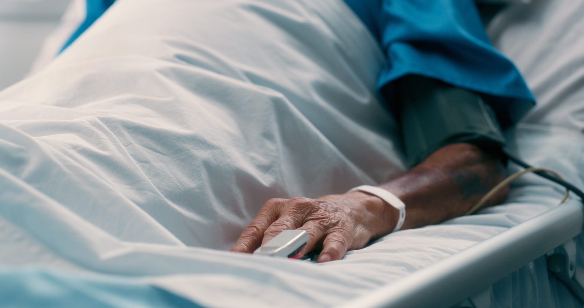 Dying people can smell like 'nail polish remover', says a hospice nurse