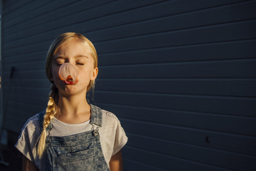 Remove chewing gum stuck in your hair with two ingredients in your ...