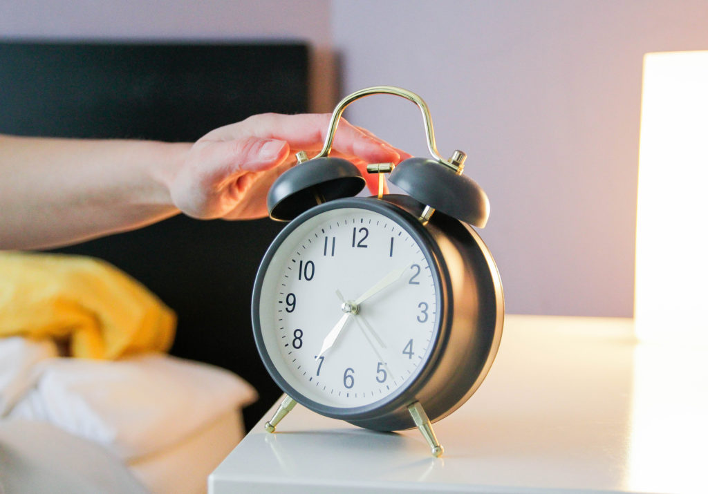 Doctor shares surprising effect clocks changing can have on your hunger